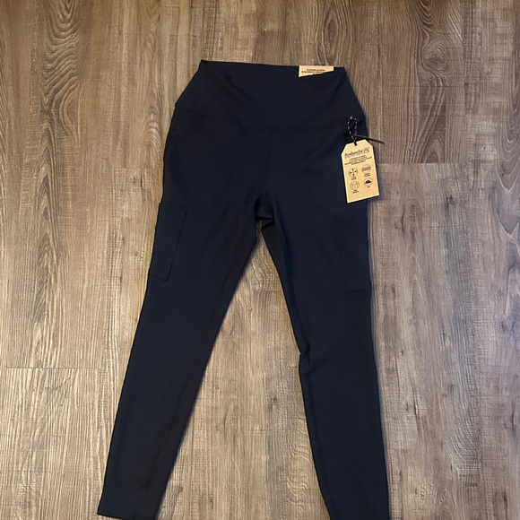 Avalanche | Pants & Jumpsuits | Avalanche Black Highwaisted Leggings ...